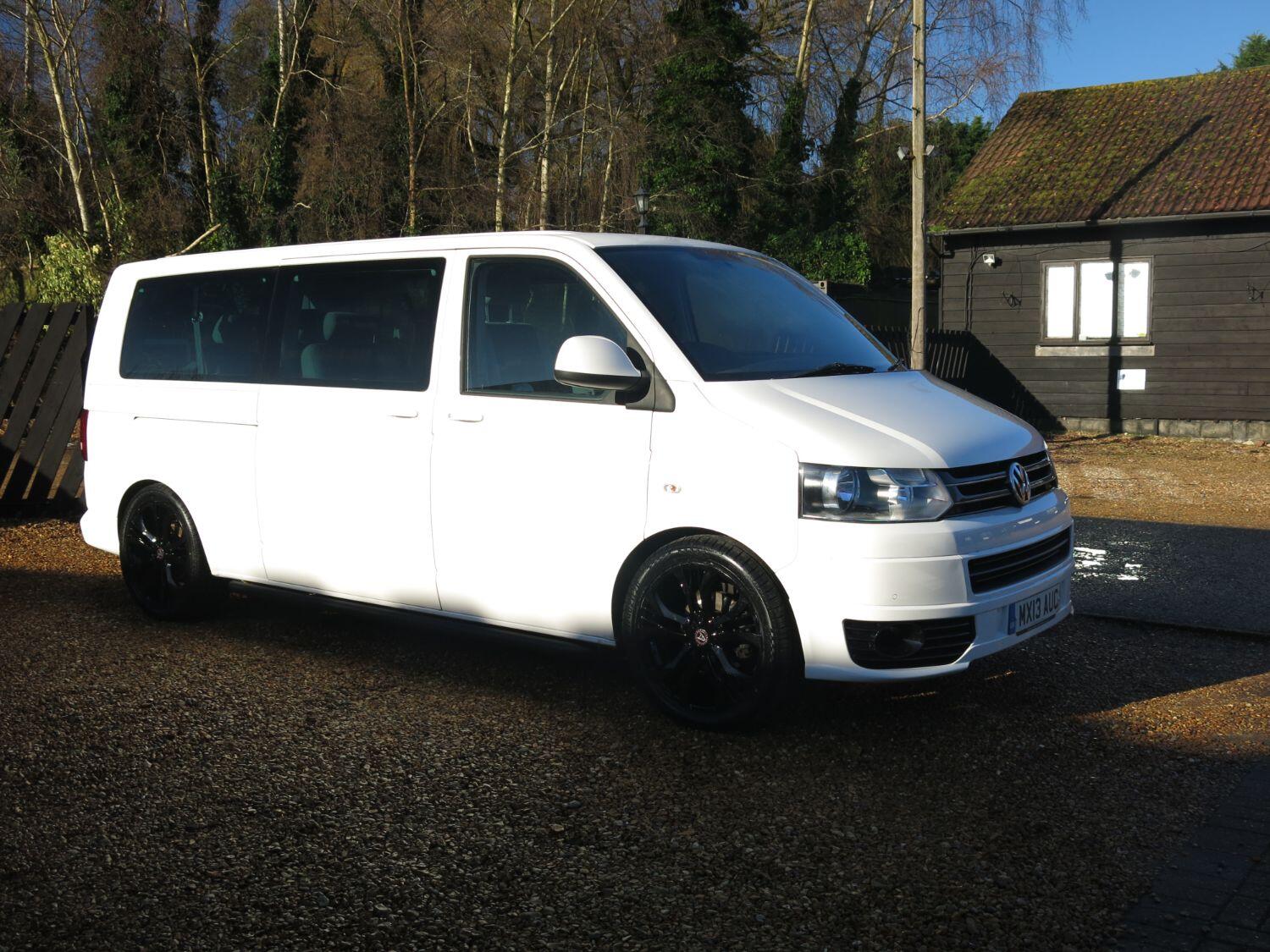 Used VOLKSWAGEN TRANSPORTER SHUTTLE 2013 White in Hook, Hampshire ...
