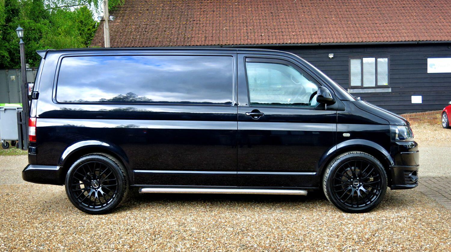 Used VOLKSWAGEN TRANSPORTER 2014 Black in Hook, Hampshire | UNIQUE ...