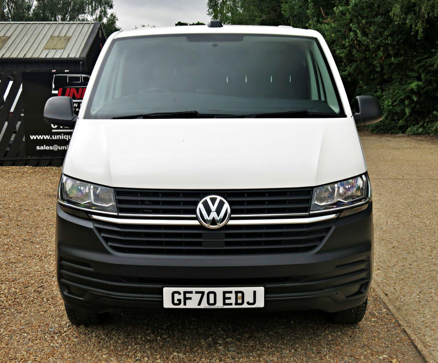 Used VOLKSWAGEN TRANSPORTER 2020 White for sale - £12495 +VAT in Hook ...