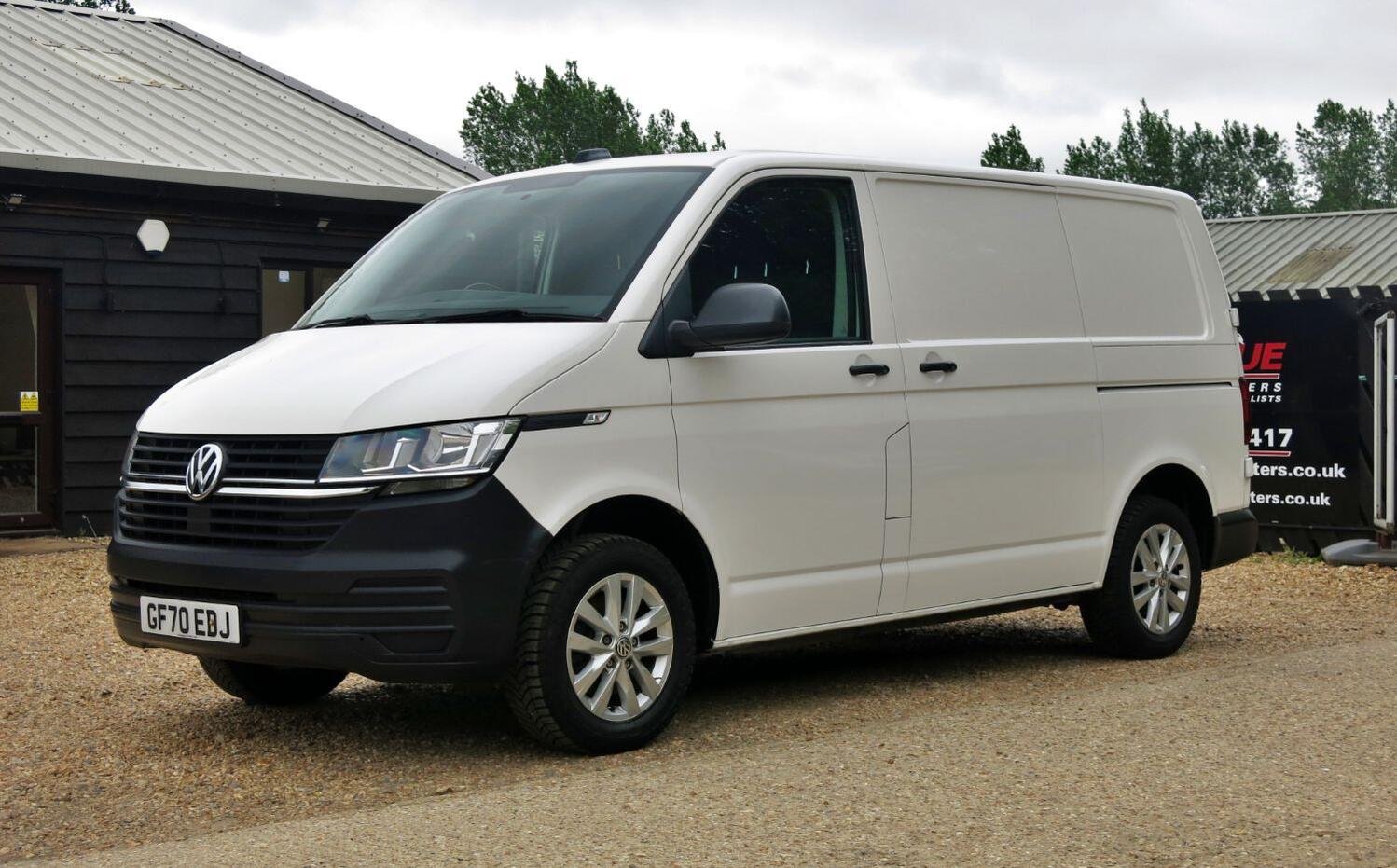 Used VOLKSWAGEN TRANSPORTER 2020 White for sale - £12495 +VAT in Hook ...