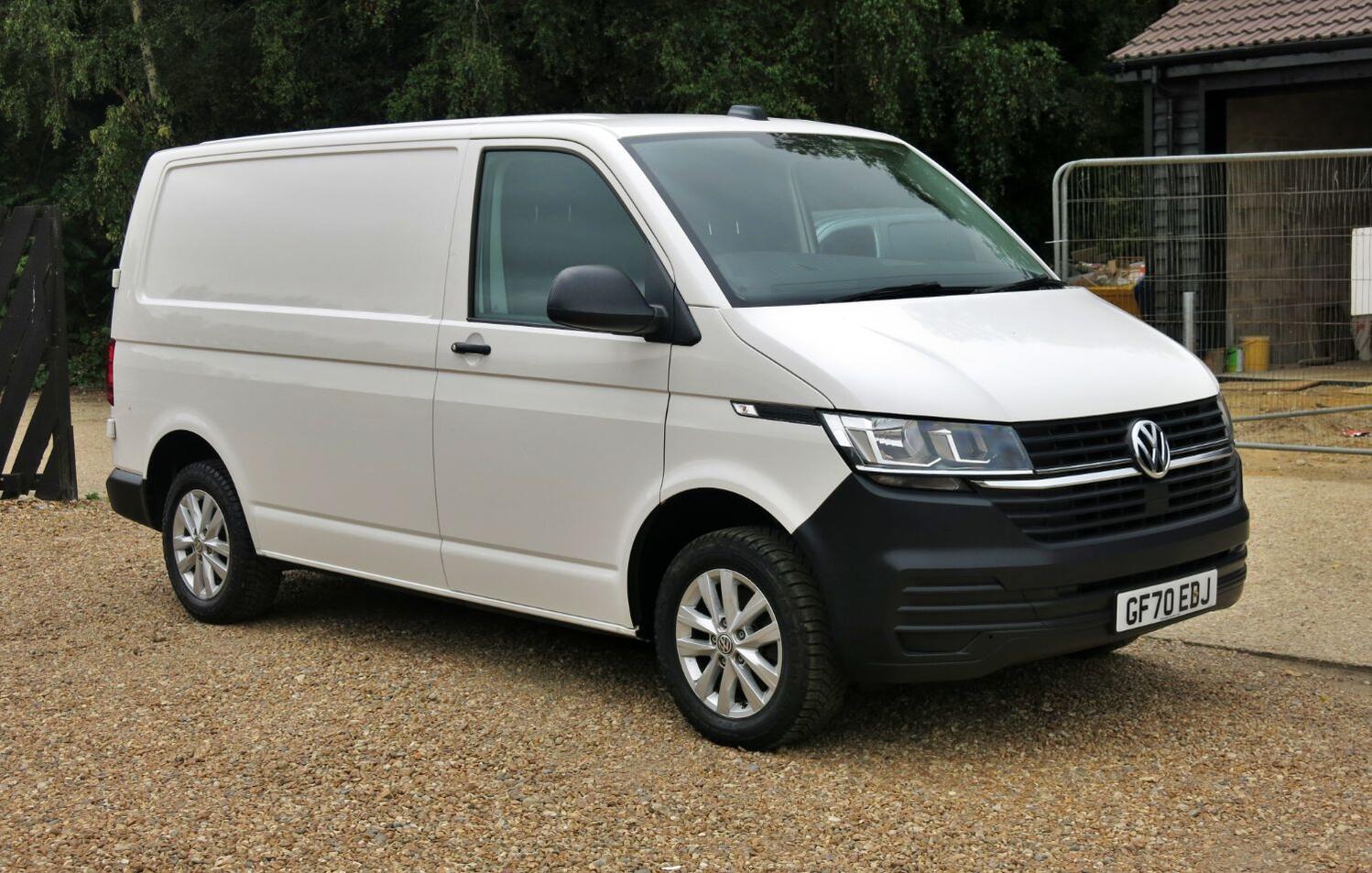 Used VOLKSWAGEN TRANSPORTER 2020 White for sale - £12495 +VAT in Hook ...